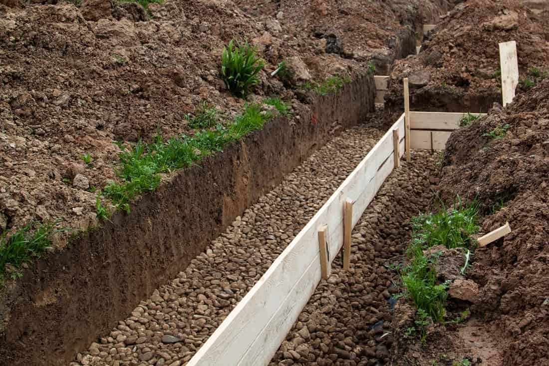 How to Build a Stone Retaining Wall: a Complete Guide | Stone Center
