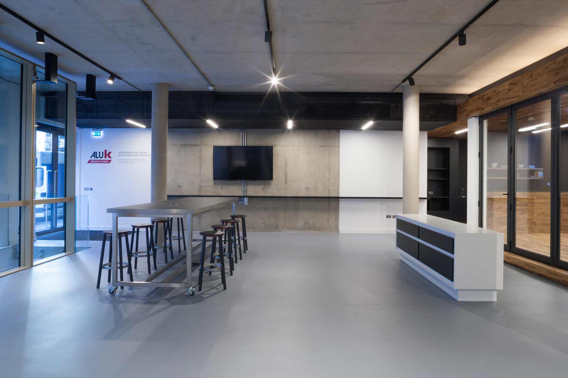 AluK Design Studio - Showcasing aluminium building systems in London