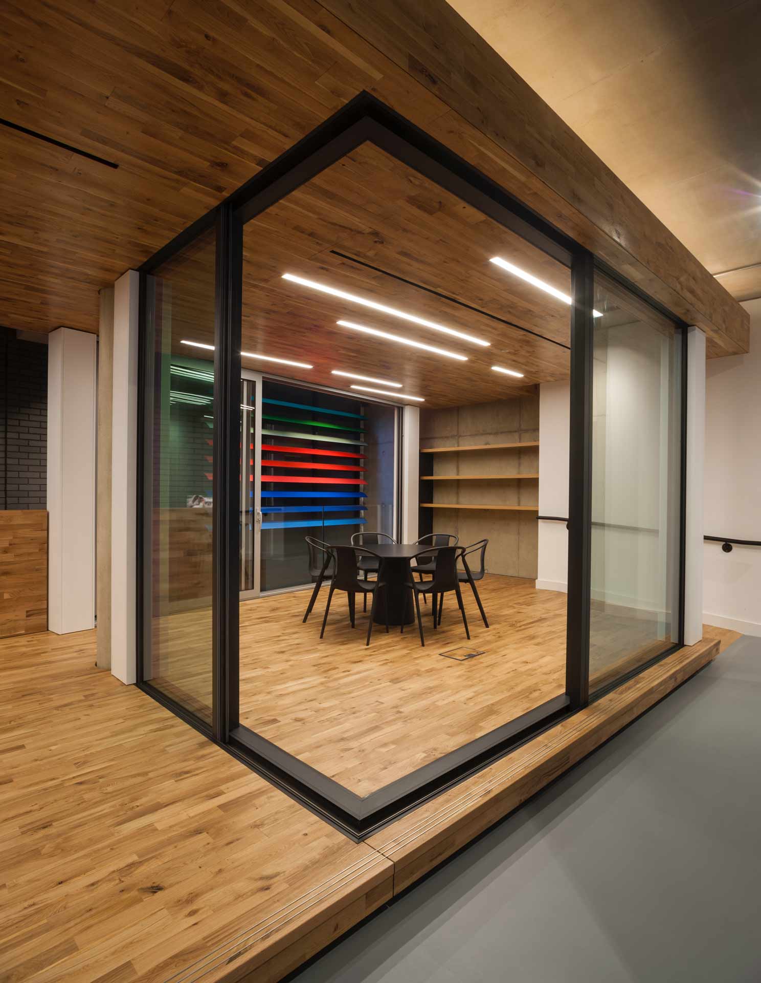 AluK Design Studio - Showcasing aluminium building systems in London