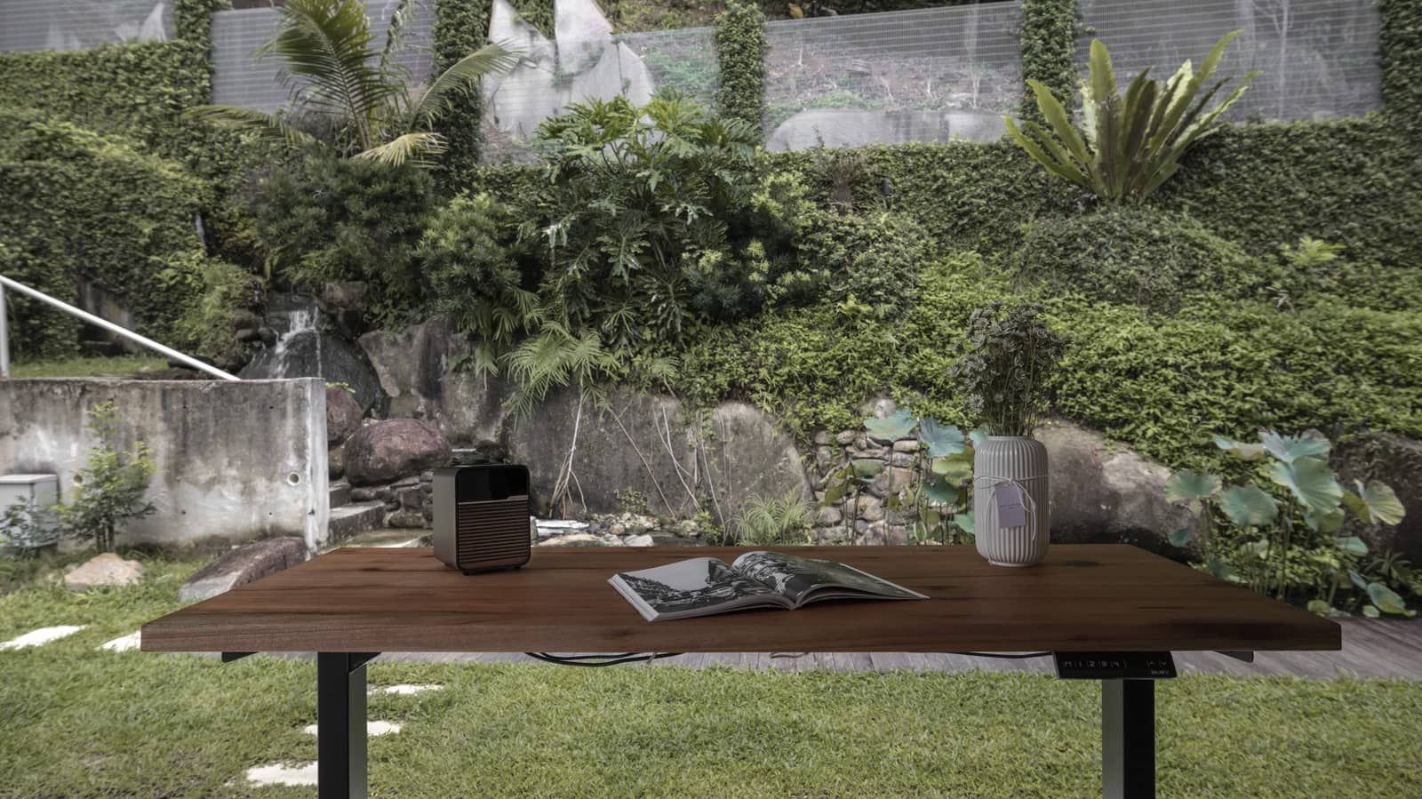 Balak's Malaysia Ultimate Ergonomic Comfort Timber Table