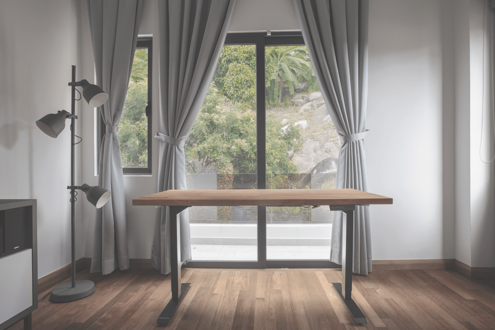 Balak's Malaysia Ultimate Ergonomic Comfort Timber Table