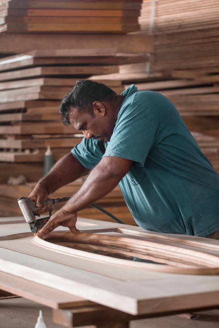 Balak's Malaysia Ultimate Ergonomic Comfort Timber Table