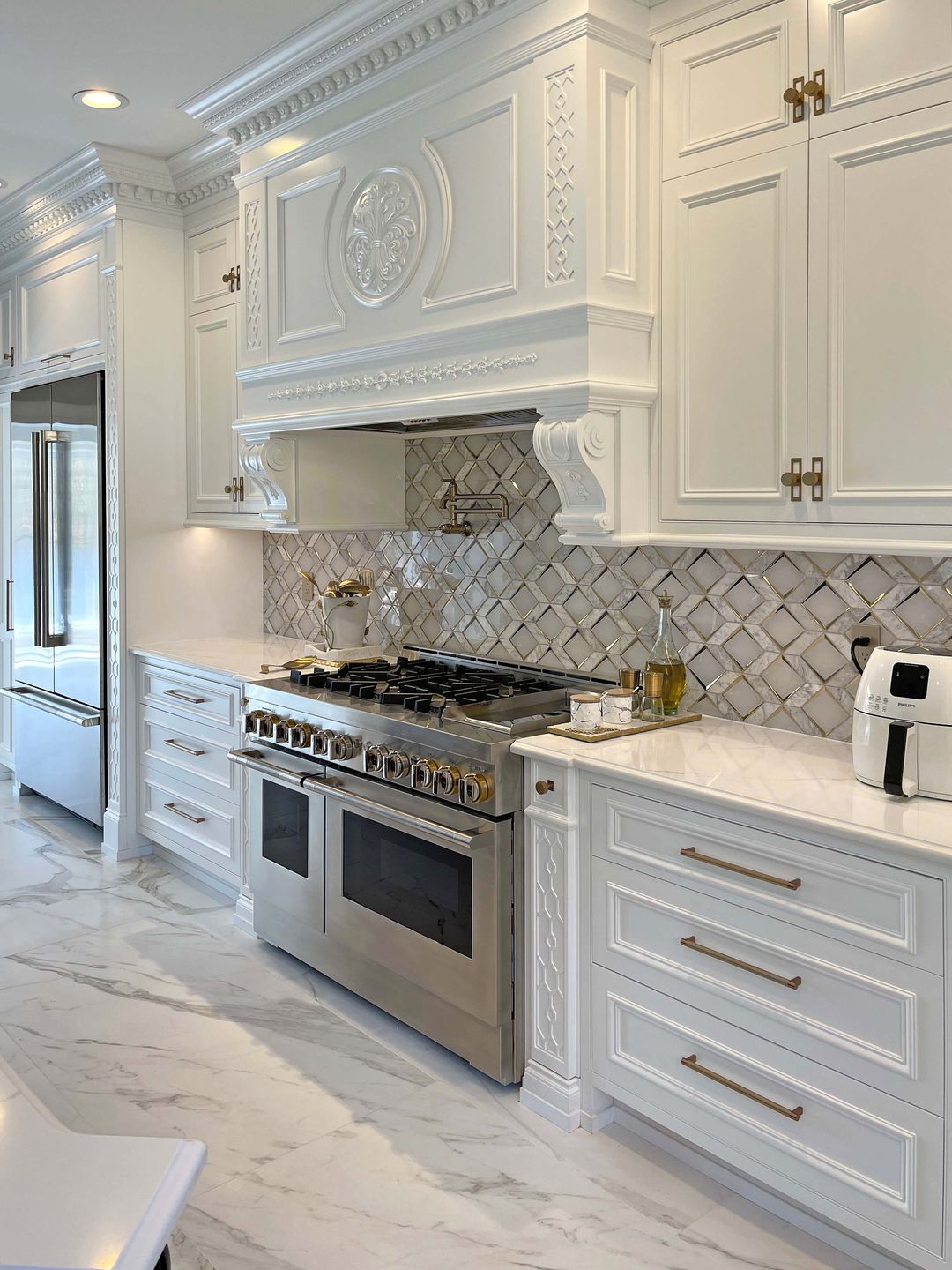 Classic white painted kitchen North Brunswick, NJ | WL Kitchen & Home