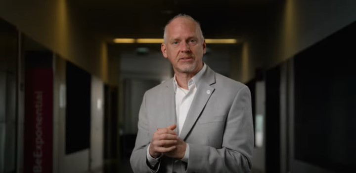 Greg Sherwin: Como a experimentação digital ajuda a navegar pelas ...