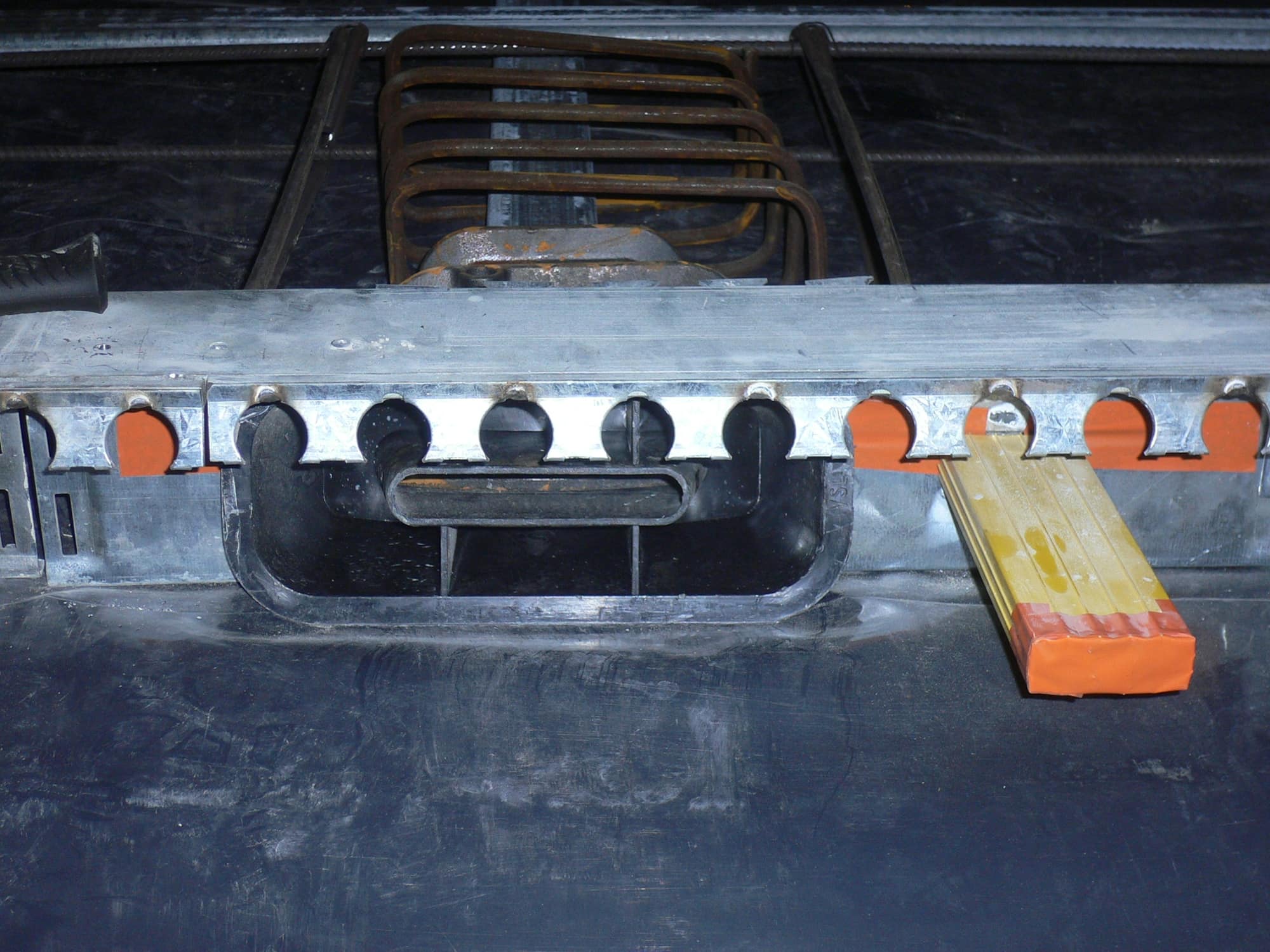 PLASTIC KEYWAY | In Slab Products | Canzac