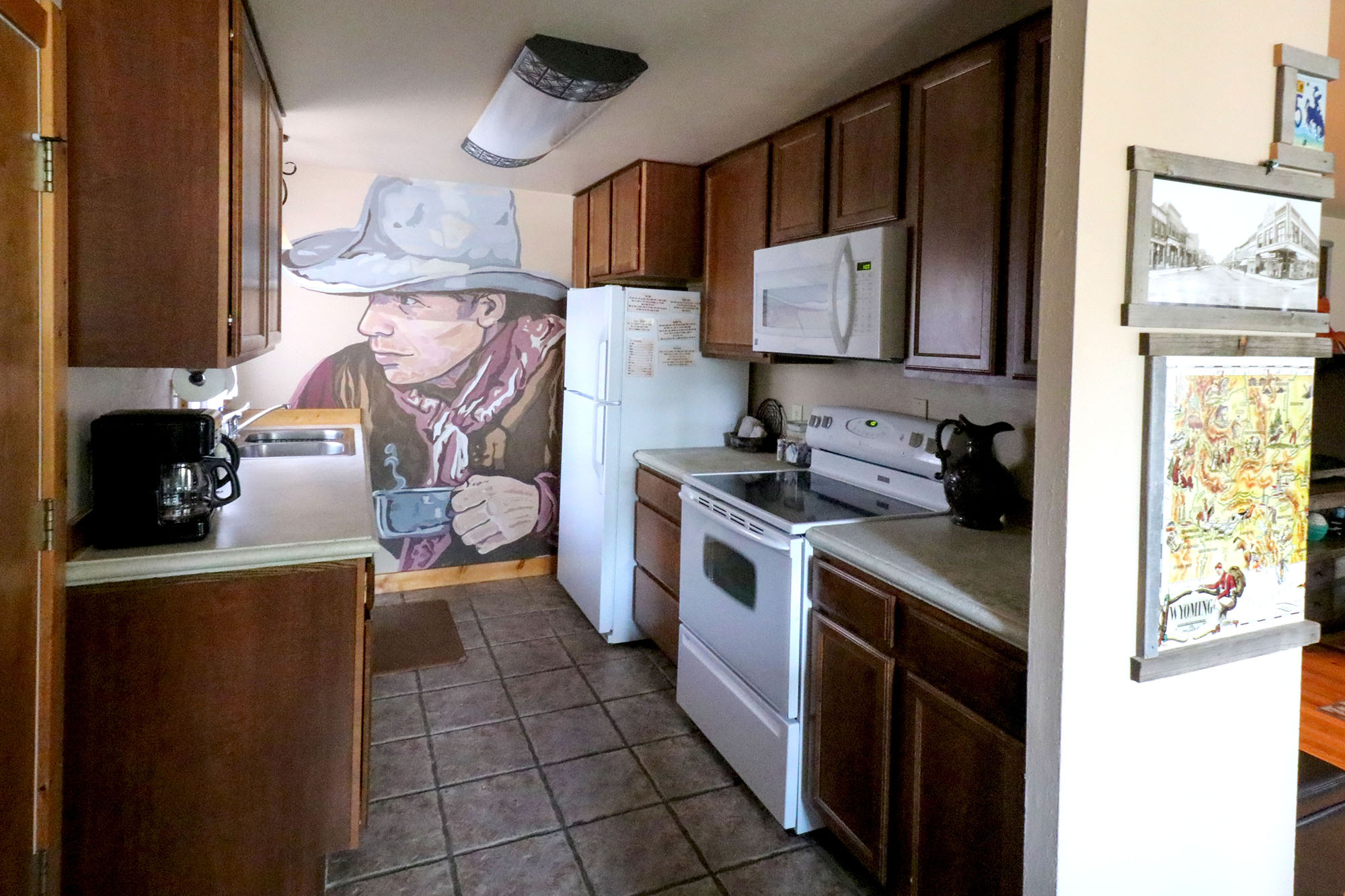 The Mad Carpenter Inn - The Wyo House