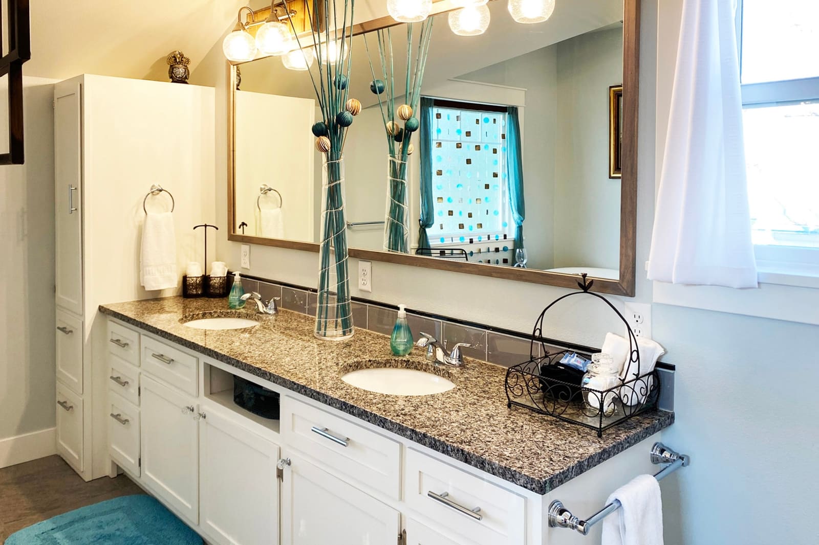 The Mad Carpenter Inn - The Inntrigue