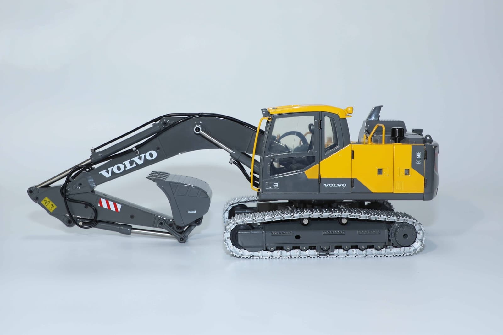 Volvo RC Electric Excavator E010 | Double E Hobby