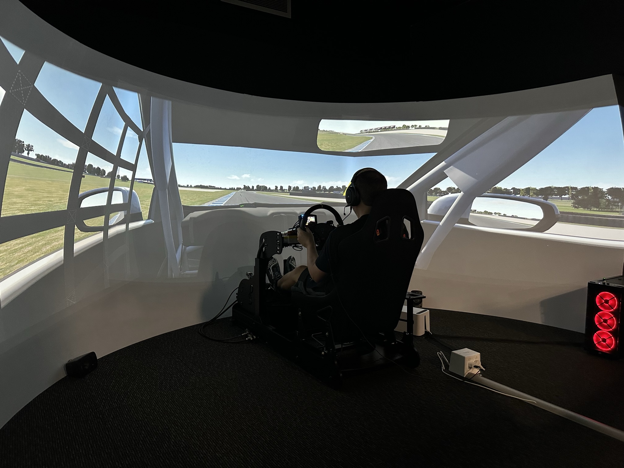 How Can Simulators Enhance Racing Techniques?