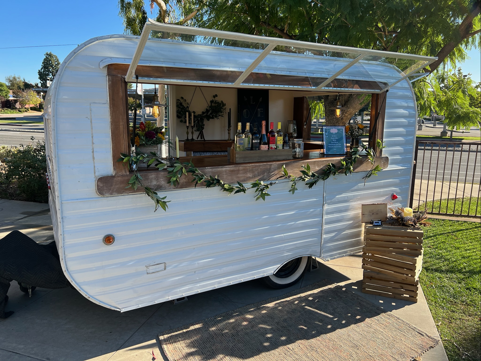 Introducing: Adelante Mobile Wine Bar | A Mobile Bar Blog