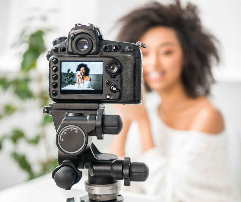 How to Pitch an Influencer so They Can’t Resist | Tampa Marketing Experts