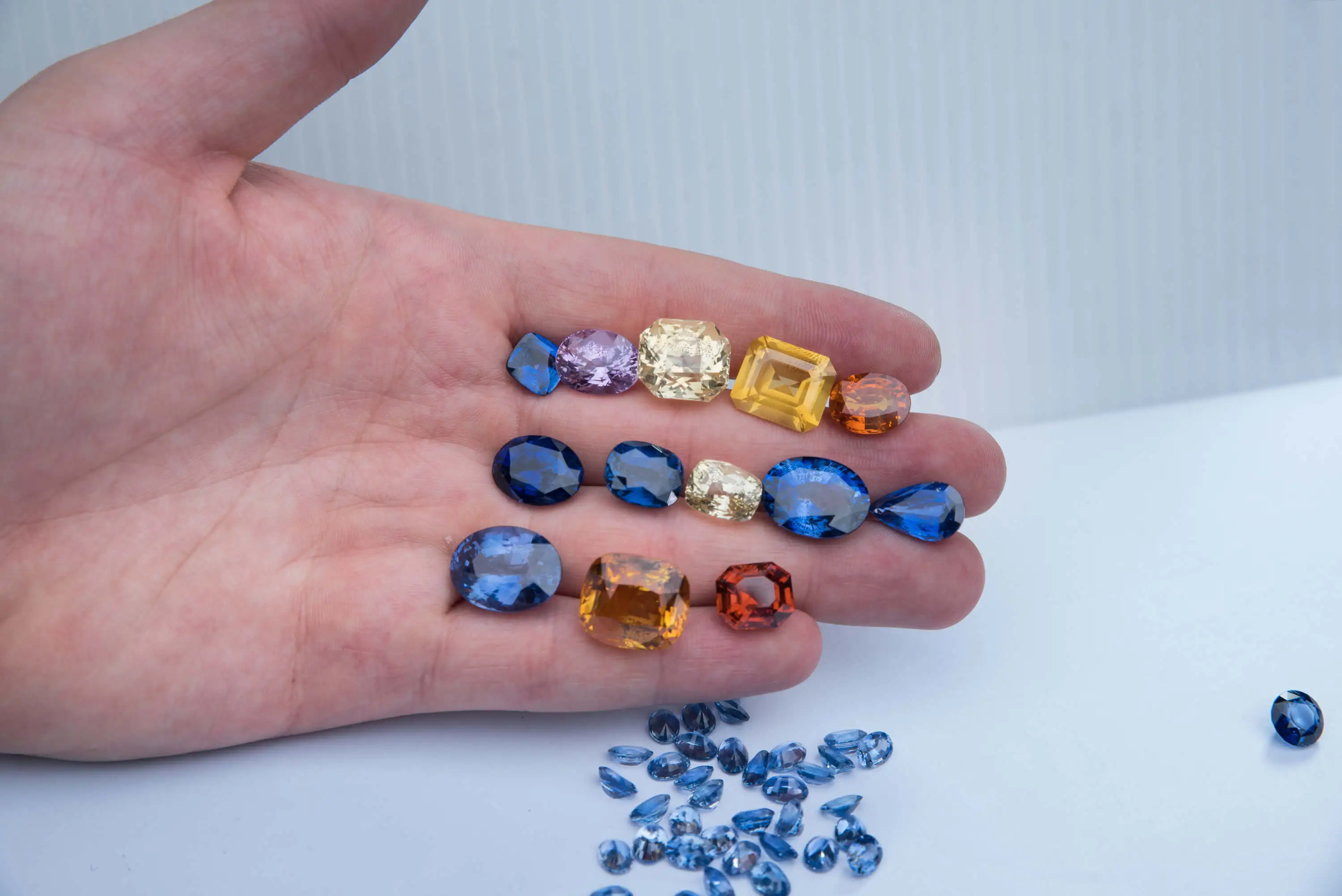 Cutting Sapphires: How Sapphires are Cut and Polished? | Blog | Ceylons ...