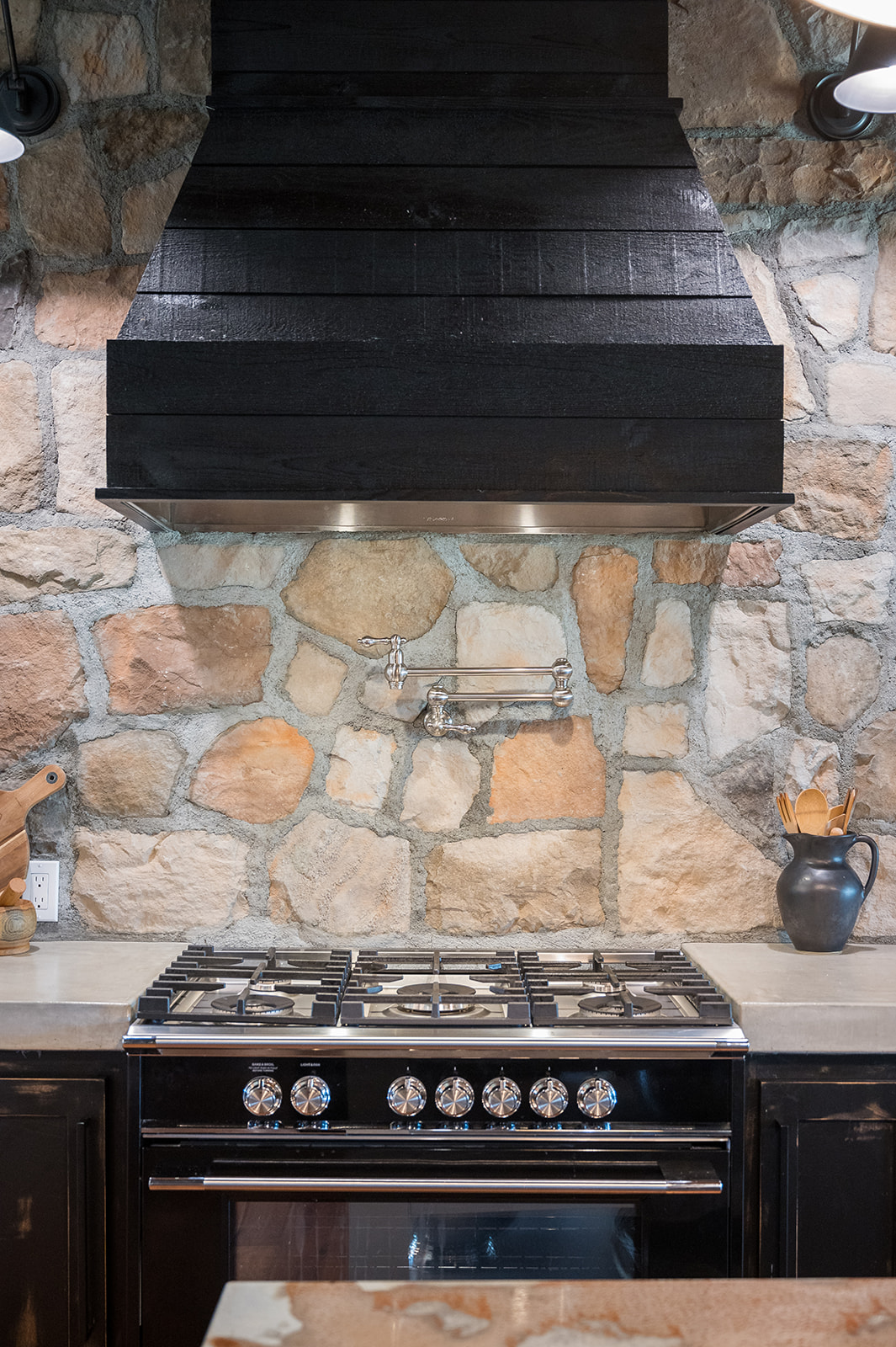 Chic Interiors | Huasna Project