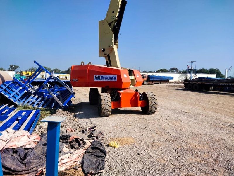 RM Manlift Rental- Boom Lift Rental | Crane Rental | Scissor Lift ...