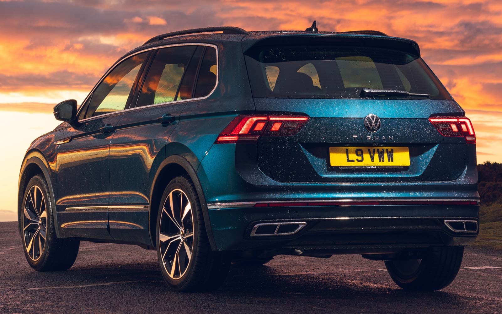 VW Tiguan R-Line (2021) Review | Motor Mad