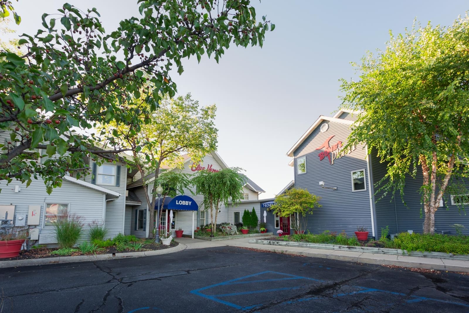 Blue Heron Inn - About Us