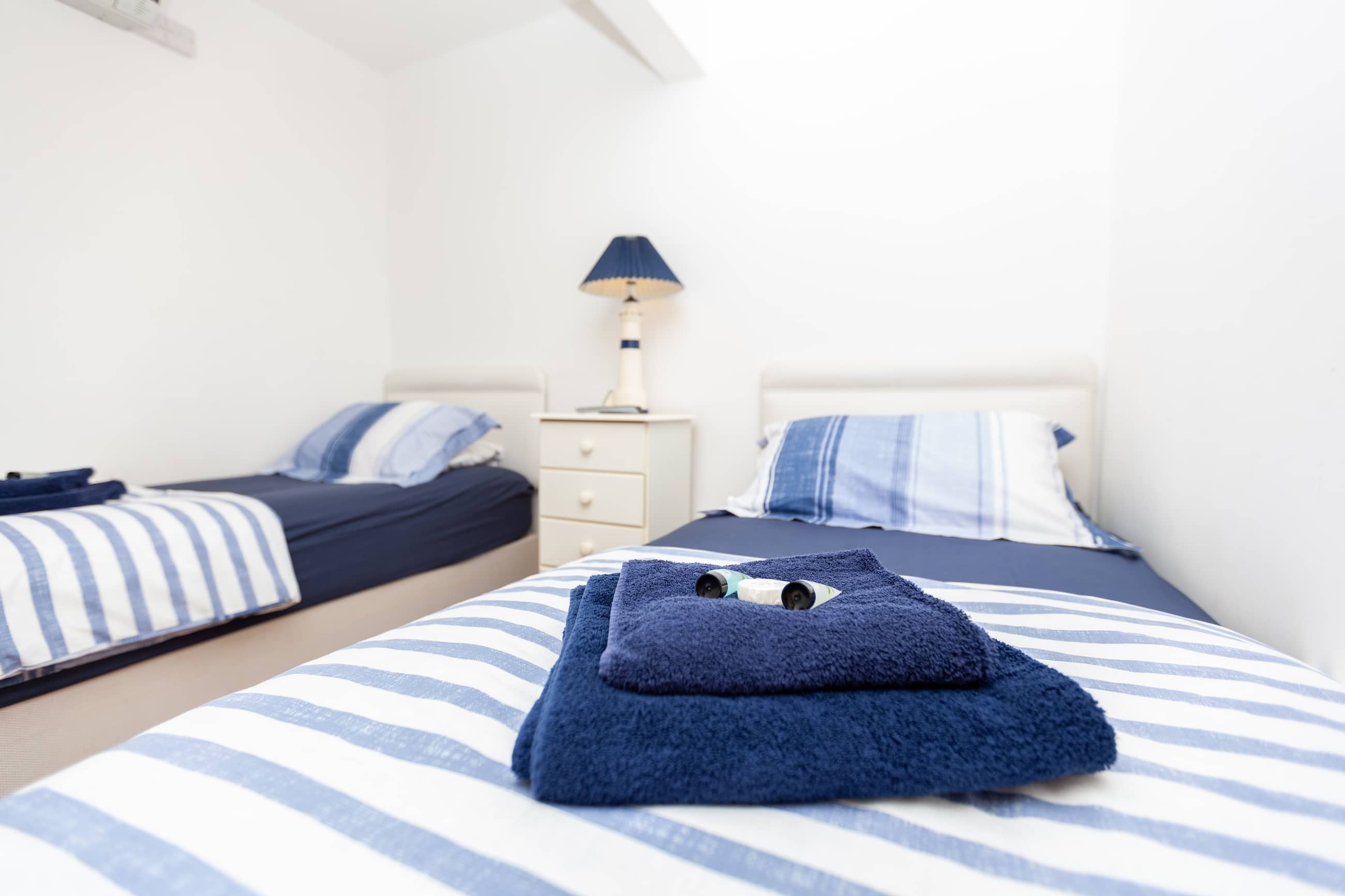 The Clipper Cafe & Apartments