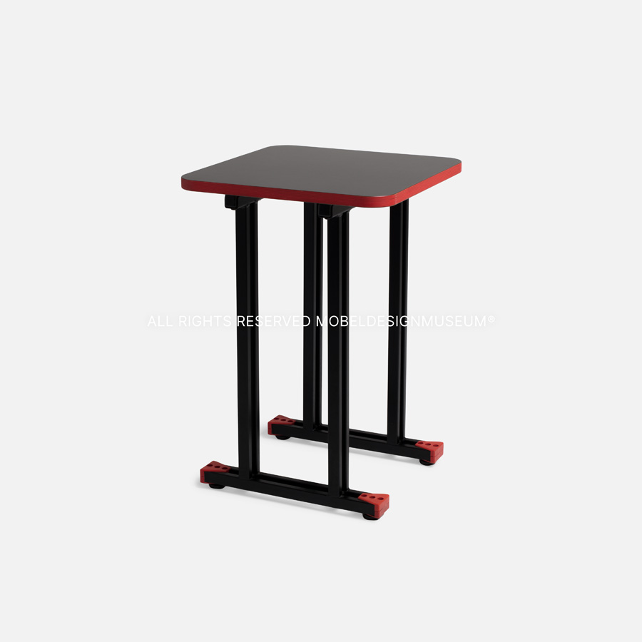 Visual side table 2 by Yrjö Kukkapuro | | Möbeldesignmuseum