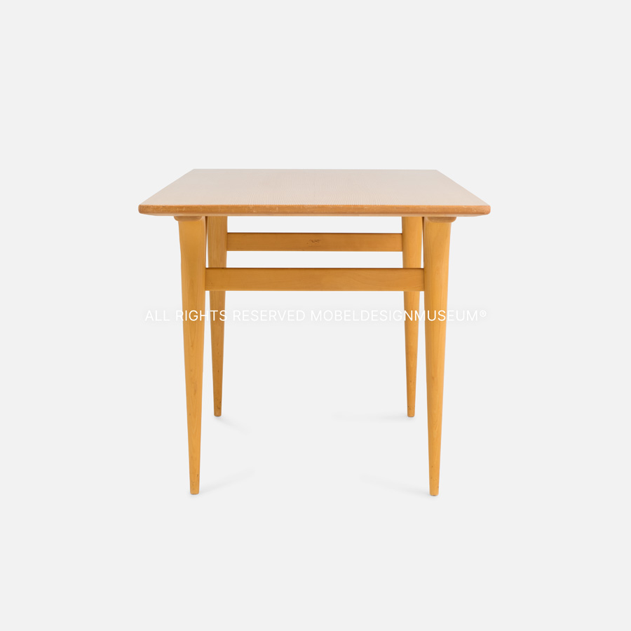 Split leg table by Bruno Mathsson | | Möbeldesignmuseum