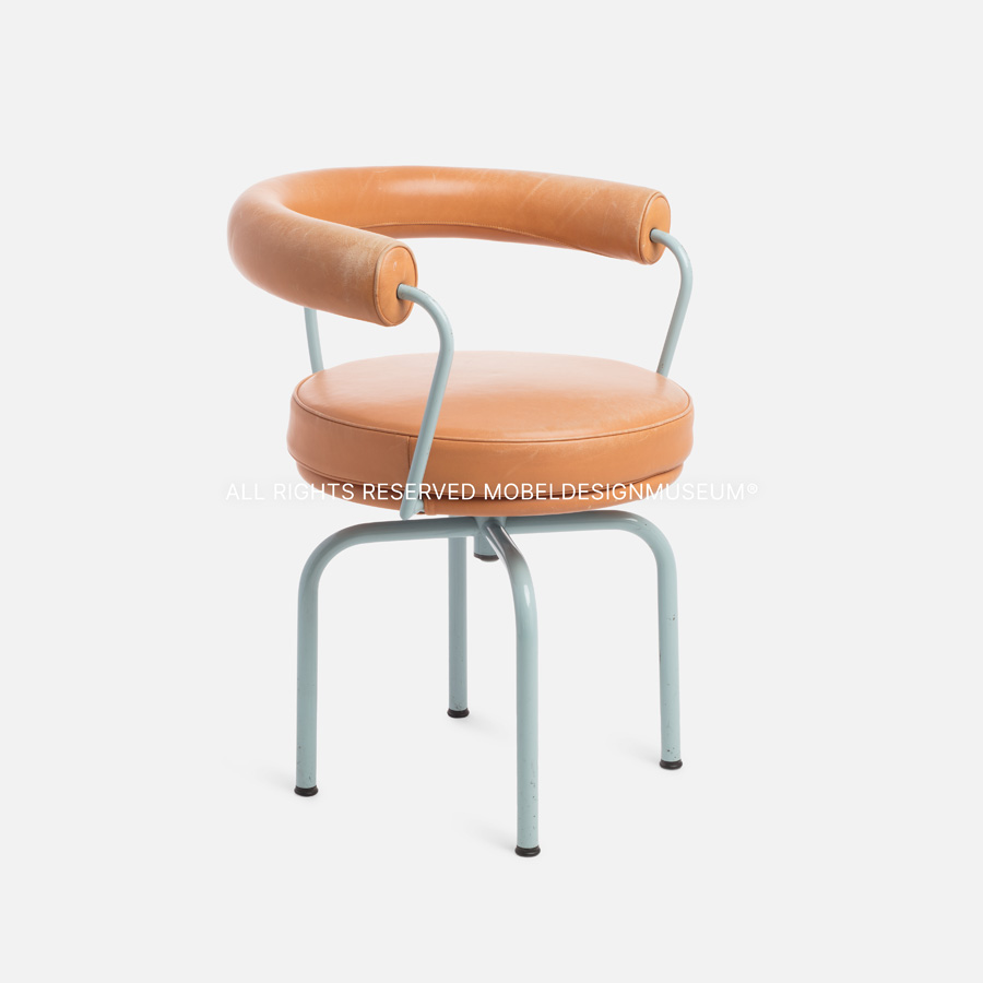 LC7 chair by Charlotte Perriand | | Möbeldesignmuseum