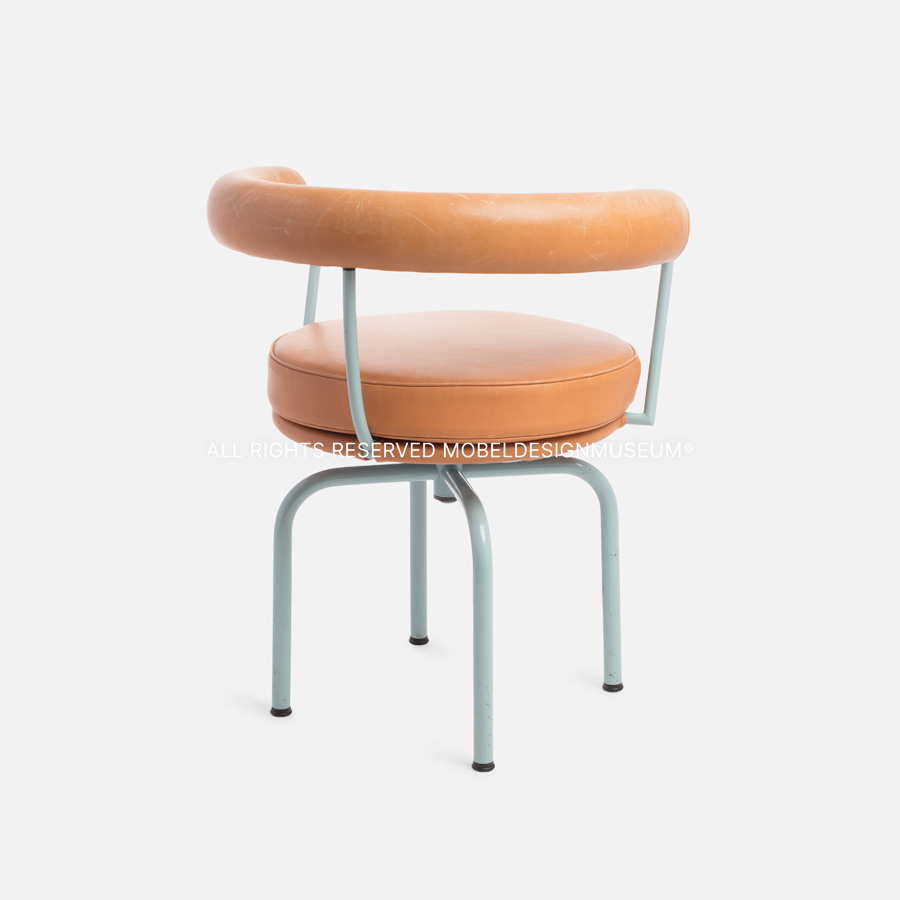 LC7 chair by Charlotte Perriand | | Möbeldesignmuseum
