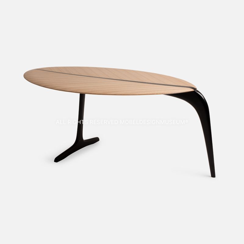 Leaf-shaped table by Tapio Wirkkala | | Möbeldesignmuseum