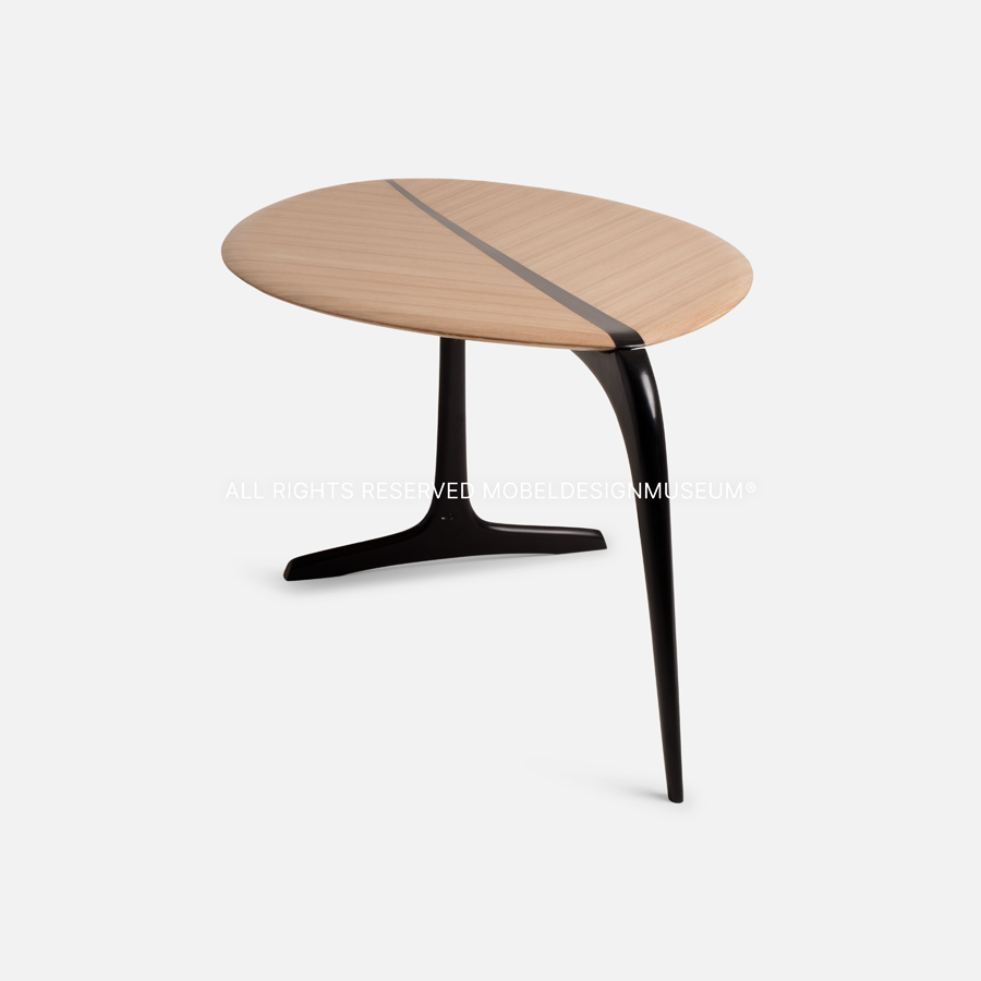 Leaf-shaped table by Tapio Wirkkala | | Möbeldesignmuseum
