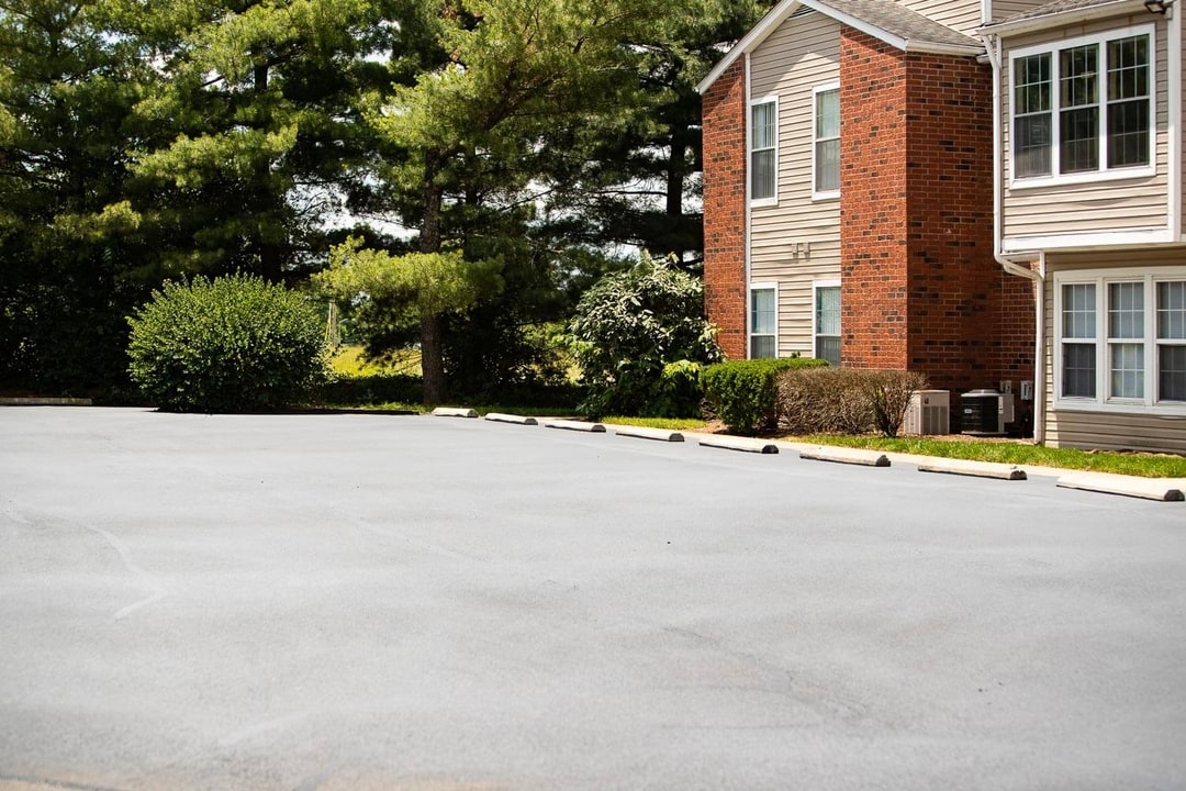 Does tack coat improve asphalt performance? | APM Paving