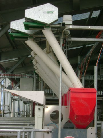 Feedtech Feeding Systems | Hoppers and Grain Cleaners Gallery