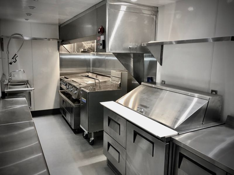 Fast-Food Kitchen: Prefabricated Building - ContekPro