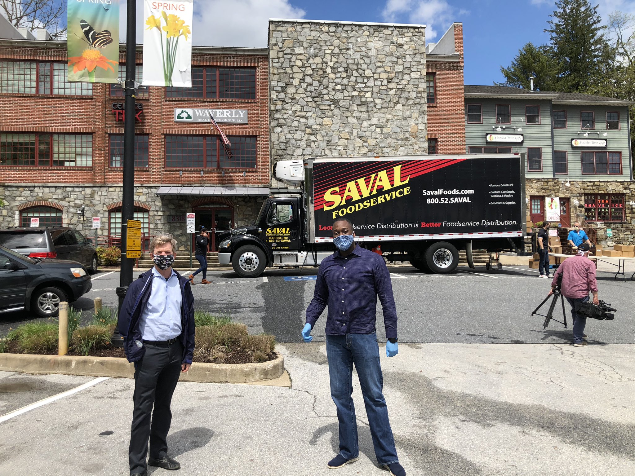 Saval Donates Over 15,000 Grocery Boxes