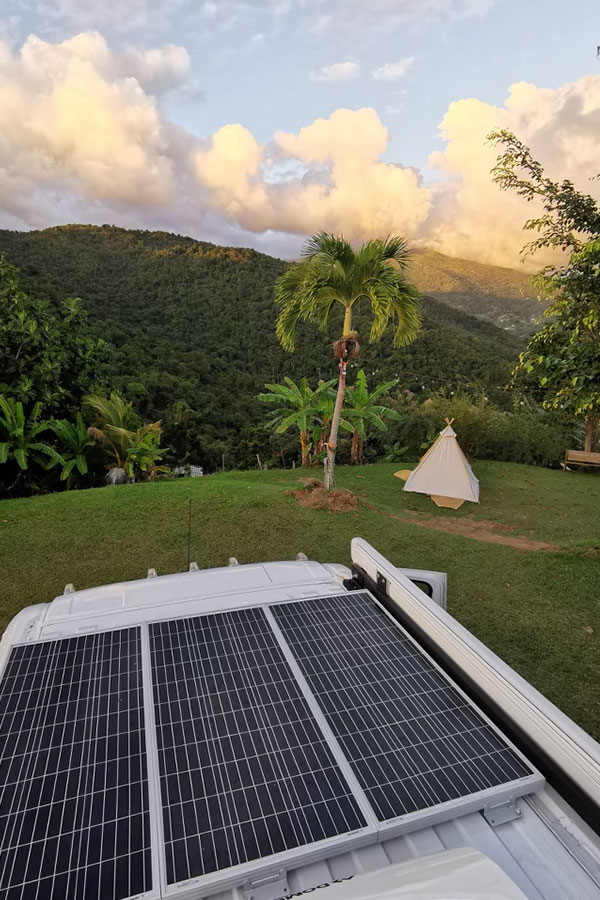 Van del Sol - Mayra and Carlos