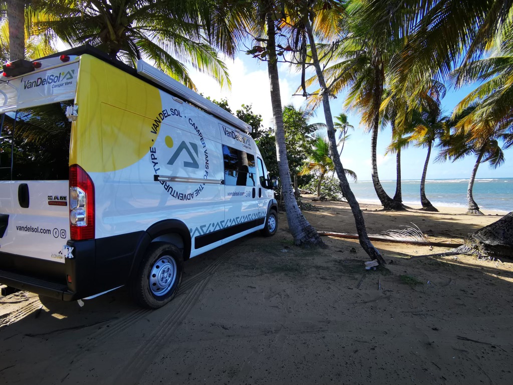 Van del Sol - Mayra and Carlos