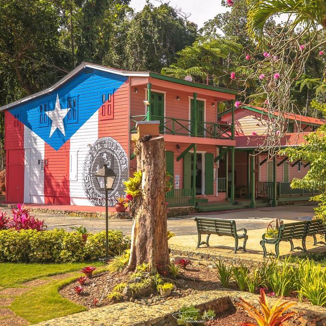 Stay where it moves you with Van del Sol - Van del Sol