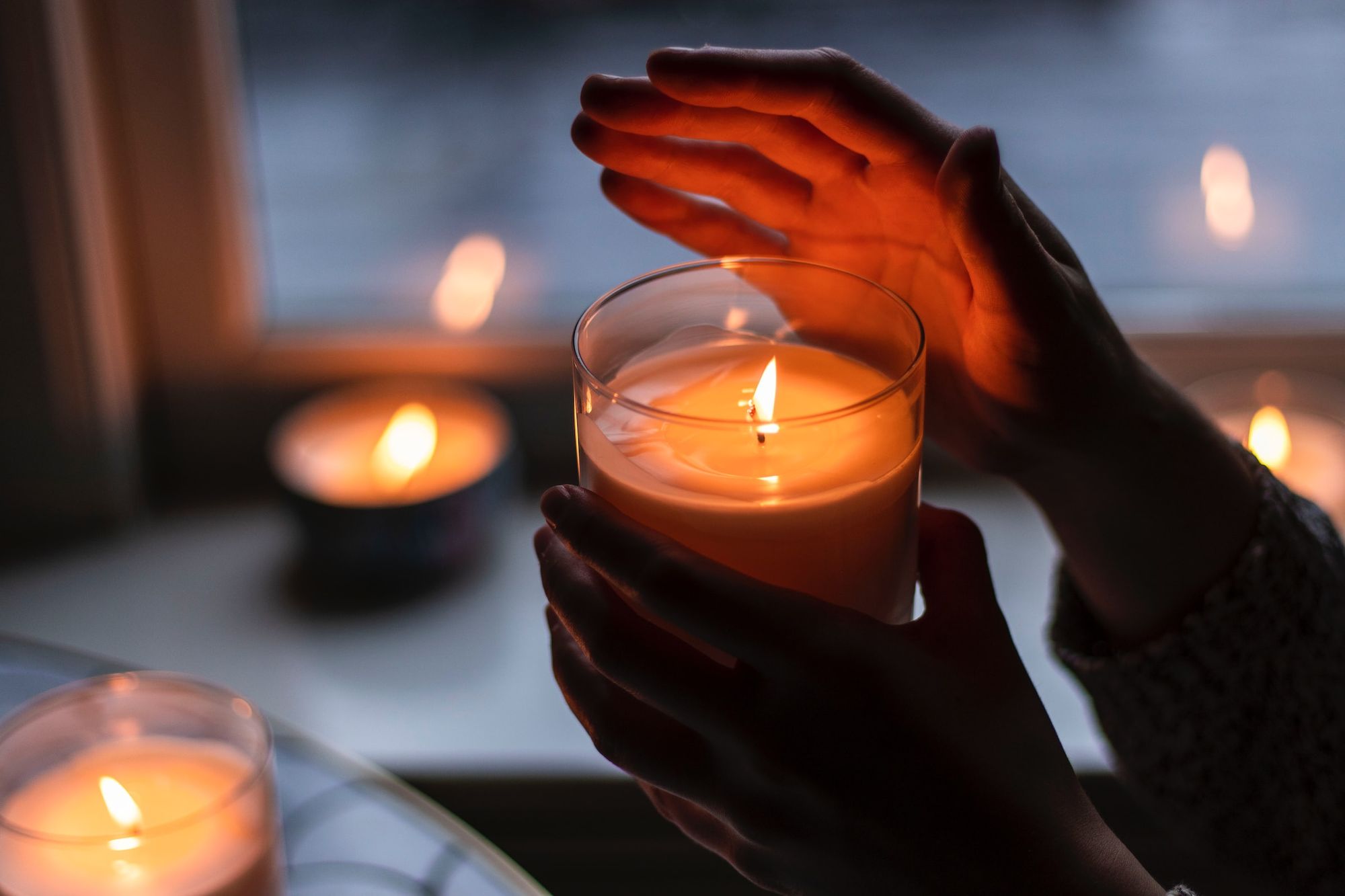 Beneficios del masaje con velas aromáticas | Glitzi
