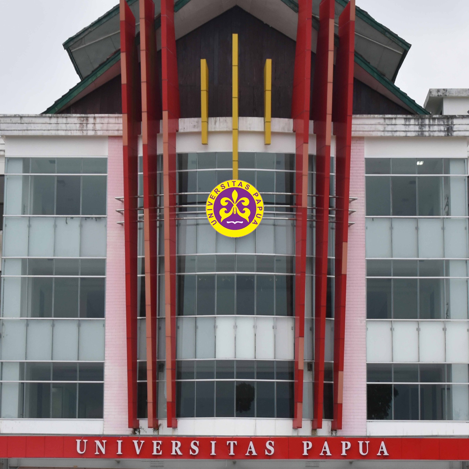 WAKIL REKTOR I, Dr. SEPUS FATEM MENGHIMBAU CALON MAHASISWA BARU UNIPA ...