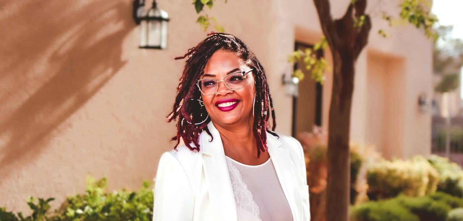 HELL YES! A keynote speakers agency