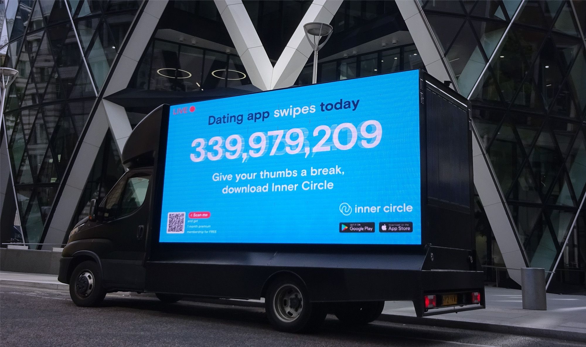 °Small World: Everything You Need, Nothing You Don't