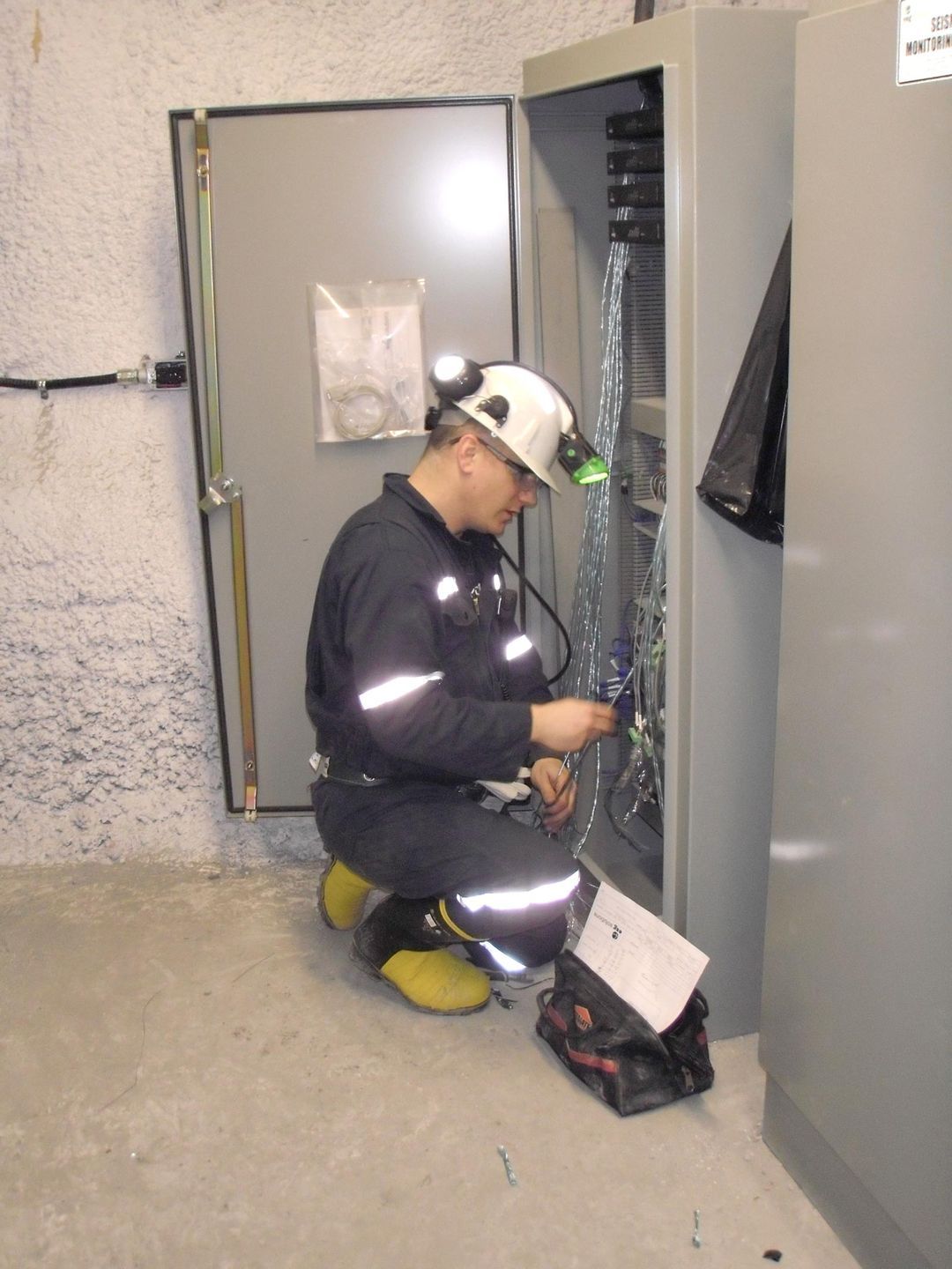 Mining and Geotechnical Seismicity Monitoring and Data Processing