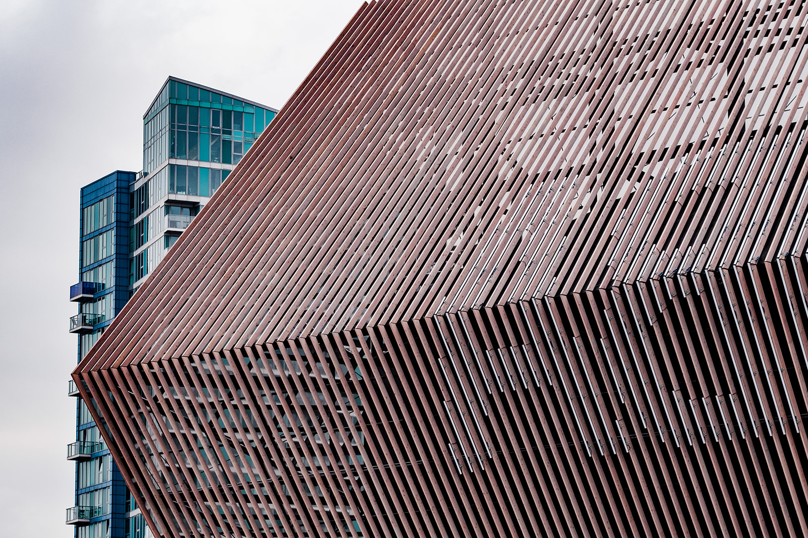 Xylotek - 7000m2 larch screen Exterior Rainscreen - ABBA Arena