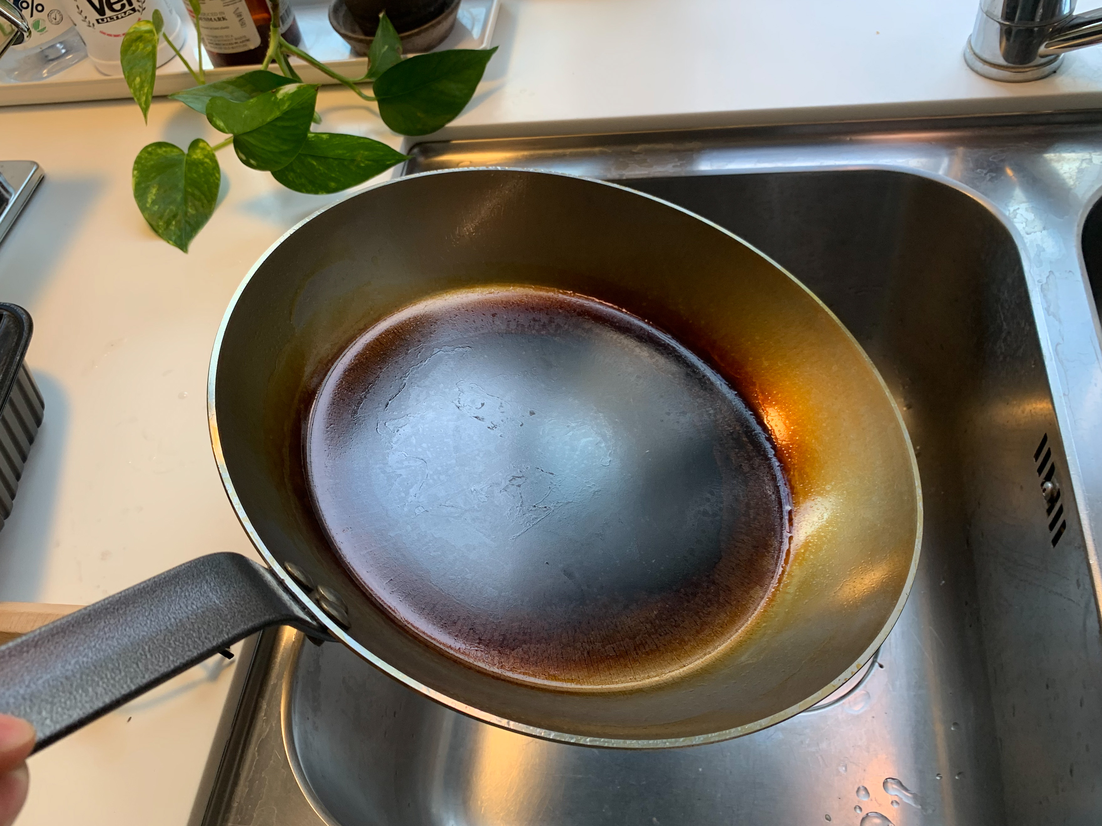 7 Steps To Properly Season A Carbon Steel Pan