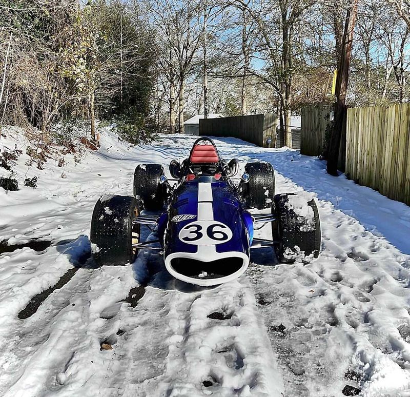 Discommon - Making Ordinary Obsolete