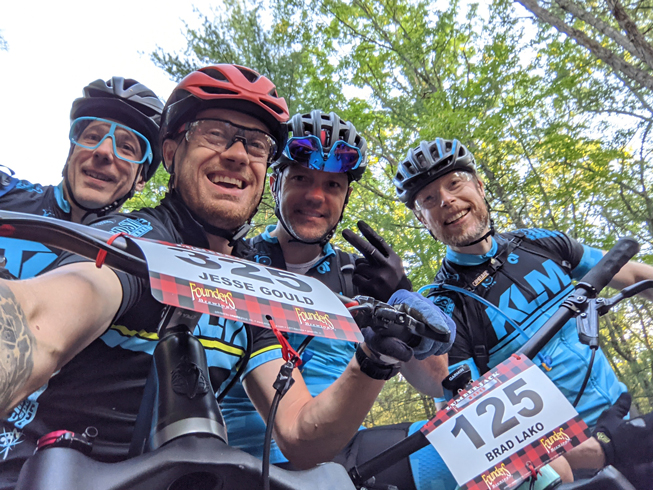 Mitten Velo/Cold Stone