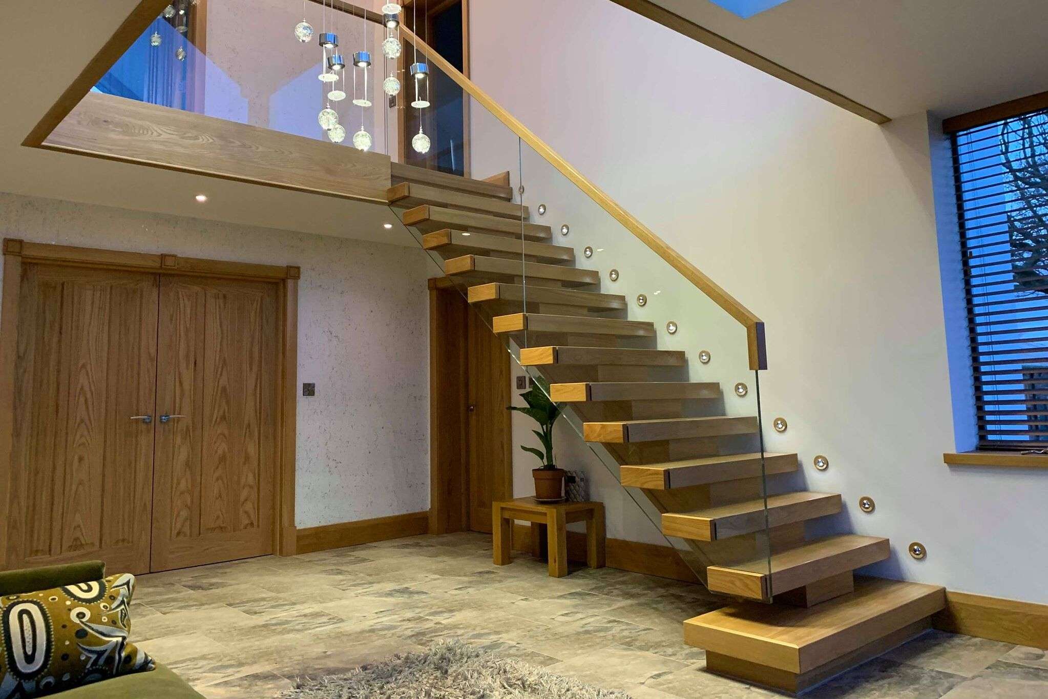 Grand Bespoke Oak Spine Staircase With Frameless Glass Balustrade | The ...