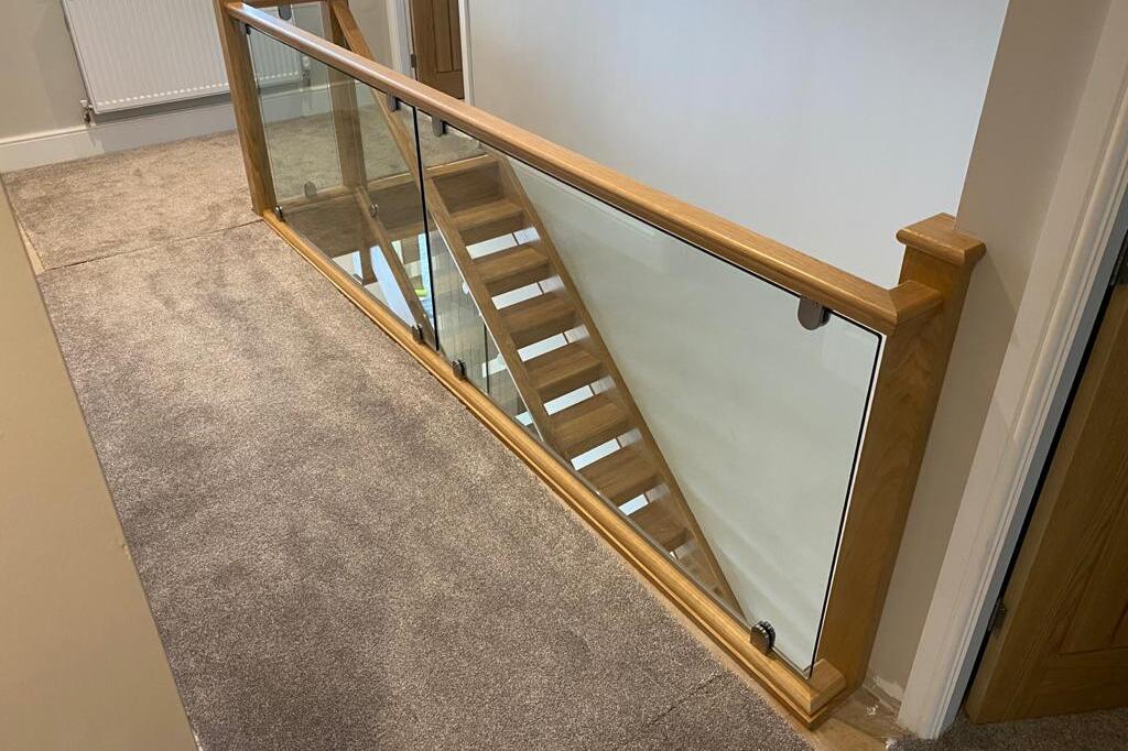 Solid Oak Open Riser Staircase With Seamless Glass Balustrade | The ...