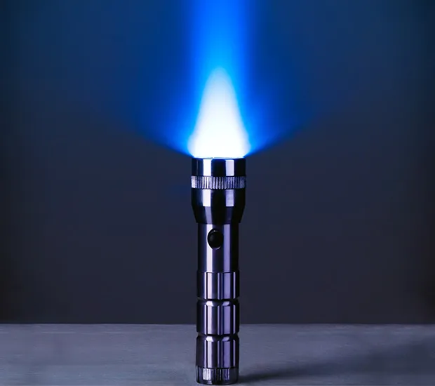 Flashlight Beam Guide: Long Throw and Flood - Maytown