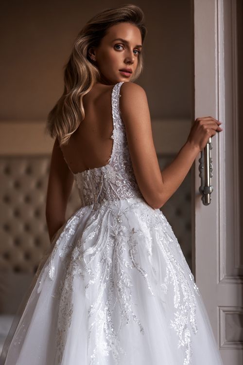 Barcelona: Wedding dress – 397 - Edelia
