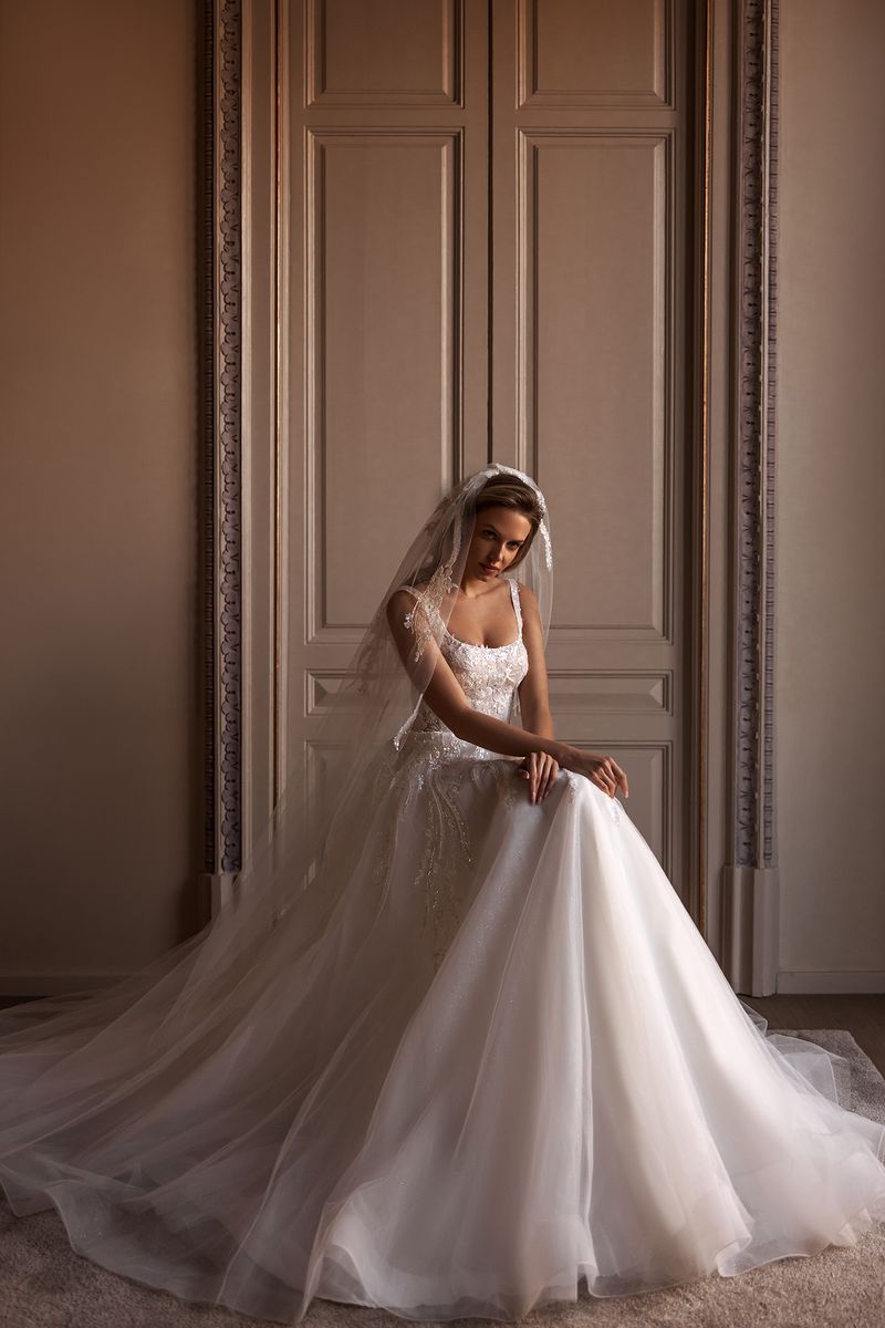 Barcelona: Wedding dress – 397 - Edelia
