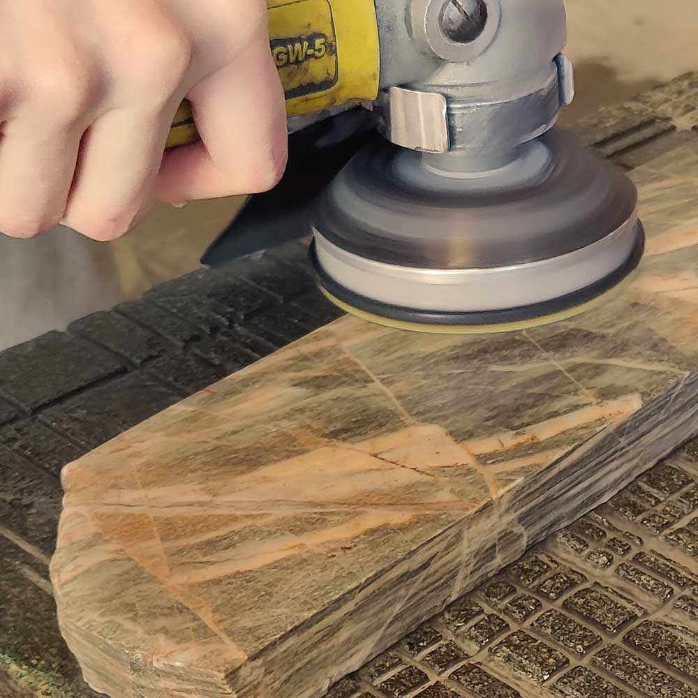 Minneplater og navneplater til Lilleøya gravlund