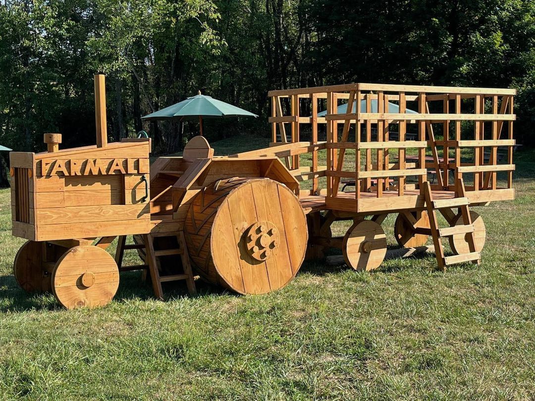 Home - Apple Dave's Orchard & Distillery